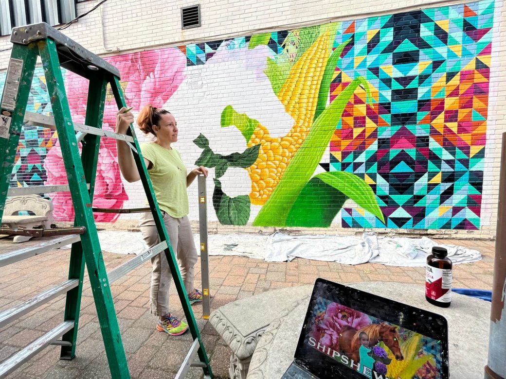 Artist Cassi Graber Completes New Shipshewana Mural | Visit Shipshewana